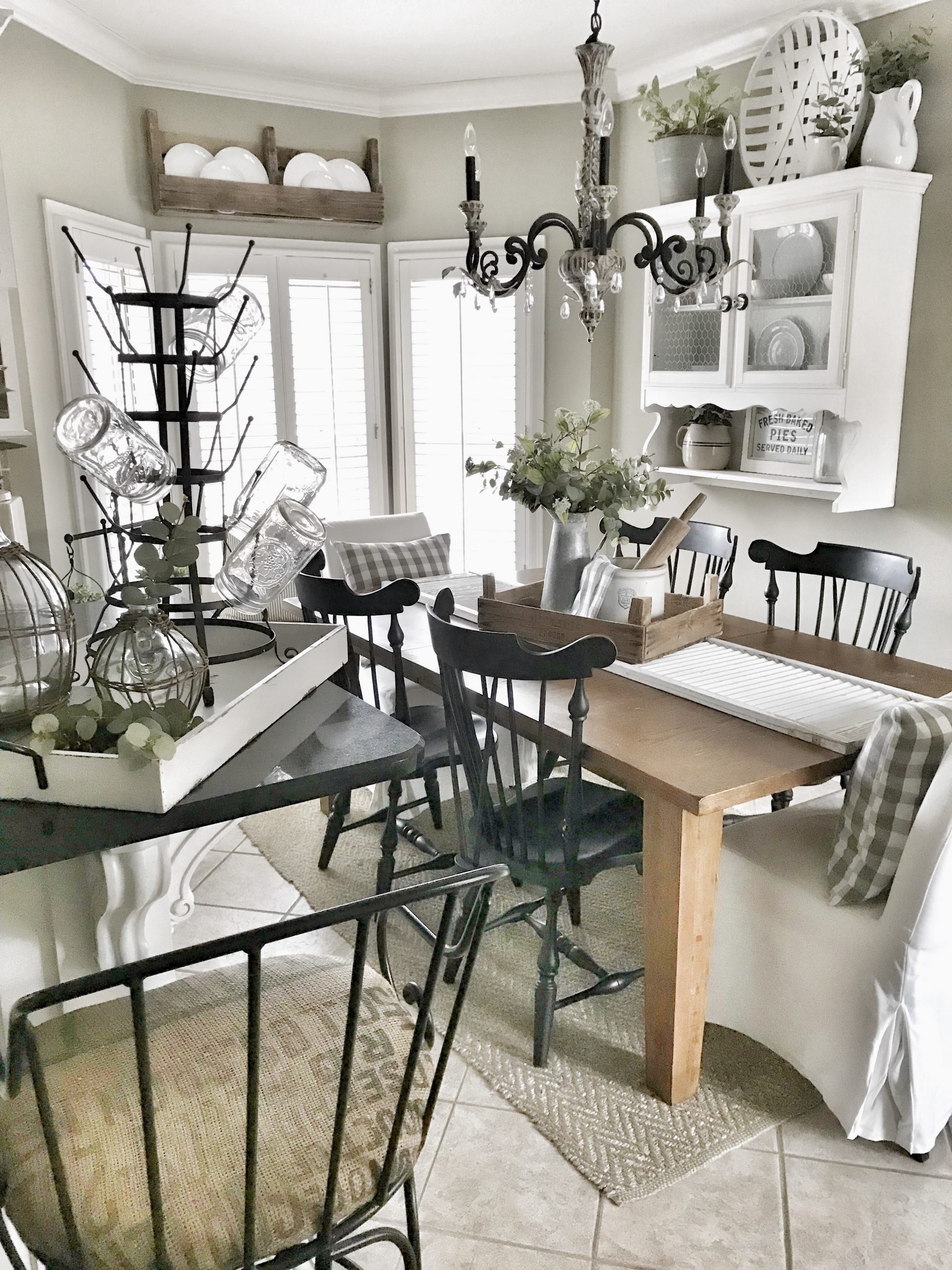 Shutter Table Runner - Unique Table Runner Idea | Bless This Nest