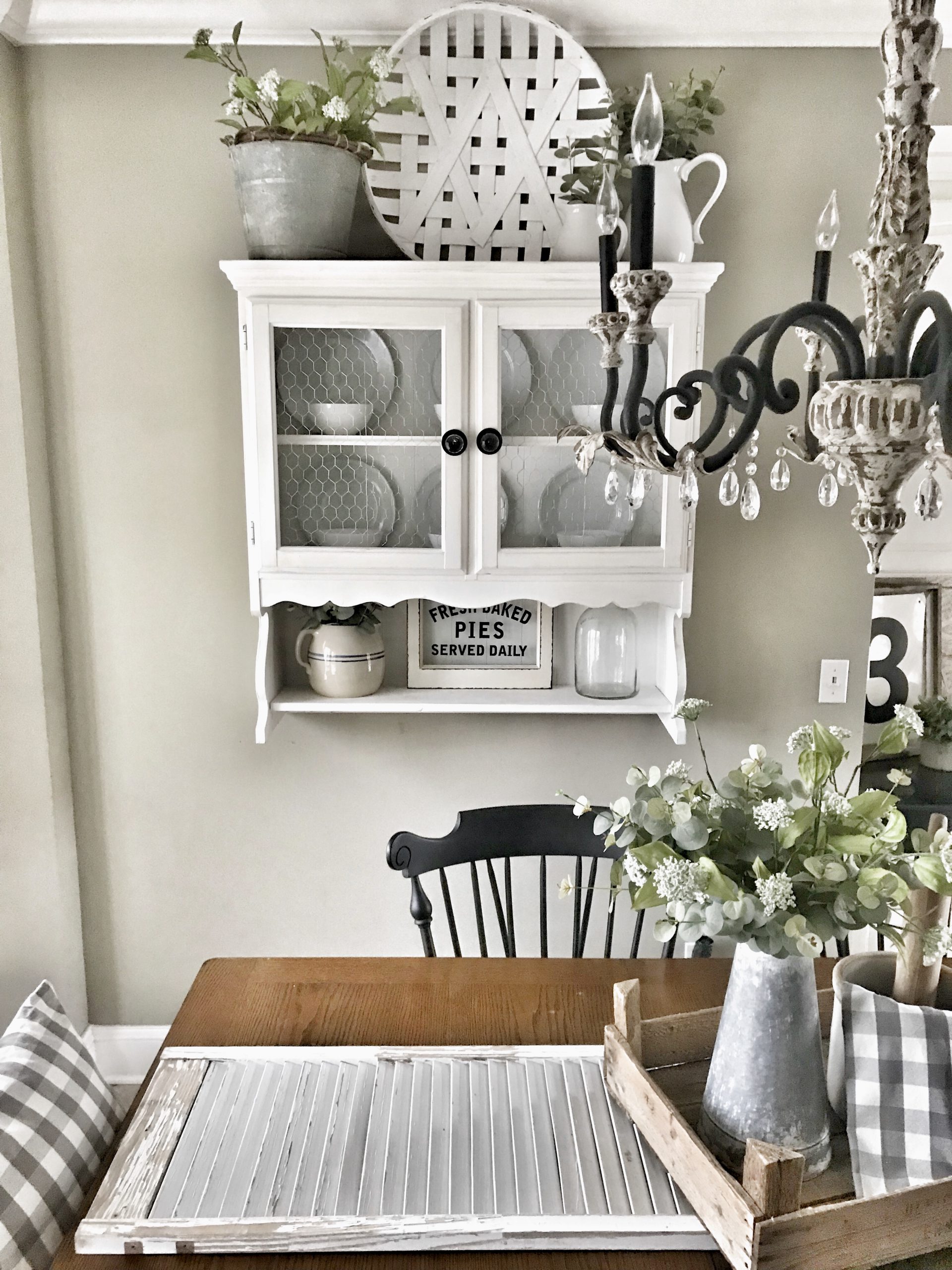 Shutter Table Runner - Unique Table Runner Idea | Bless This Nest