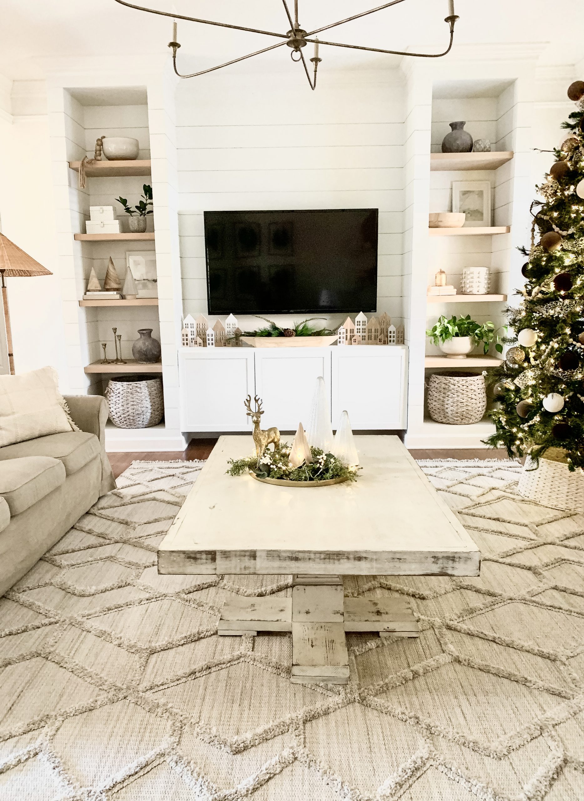 5 Festive Christmas Living Room Decor Ideas | Bless This Nest